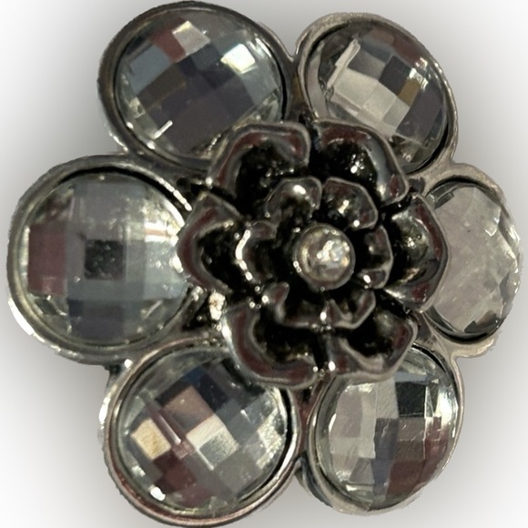Jewelry | Crystal Flower Ring | Poshmark